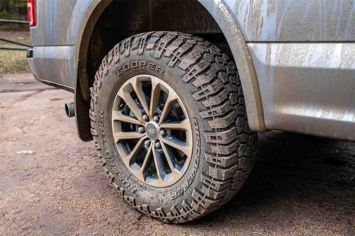 Llantas COOPER Discoverer Rugged Trek 275/70R18 | Virtual Llantas