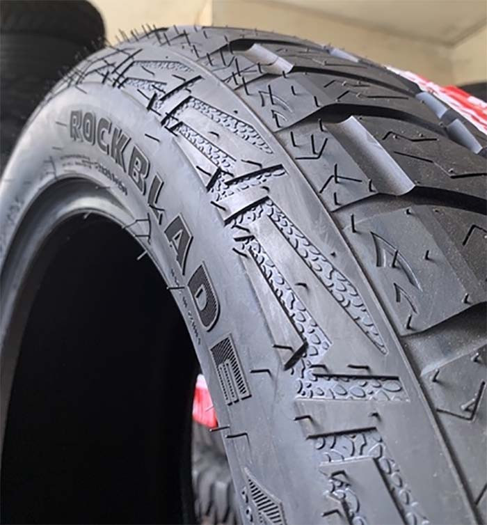 Llantas FRONWAY Rockblade A/T II LT235/75R15 | Virtual Llantas