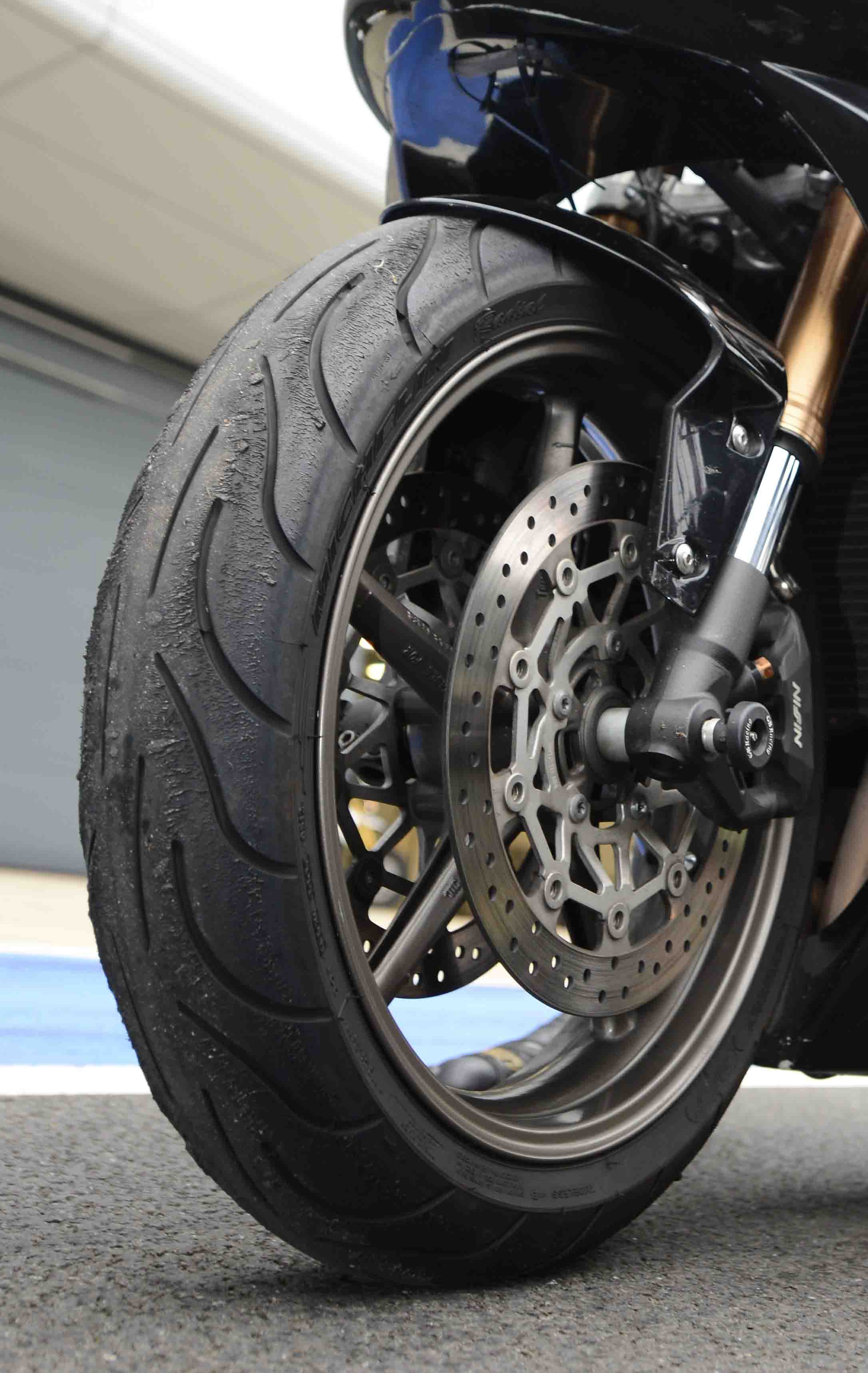 Llantas MICHELIN Pilot Power 2CT 110/70ZR17 | Virtual Llantas