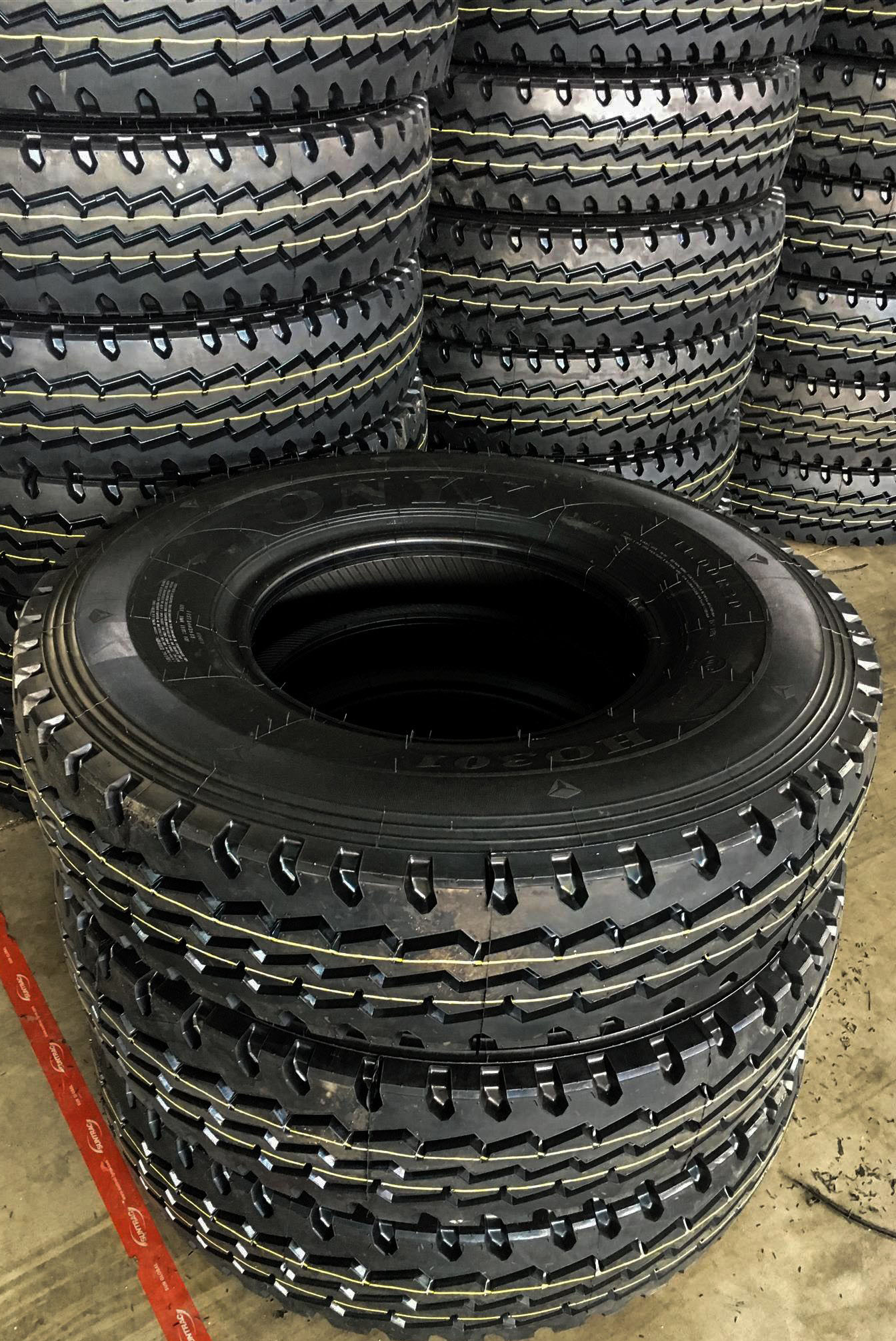 Llantas ONYX HO301 11.00R22.5 | Virtual Llantas